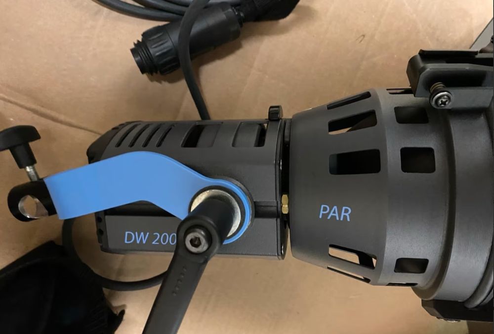Kobold DW 200 PAR Scheinwerfer HMI Film Licht (Gebraucht) in Arlesheim für CHF 390 – mit ...