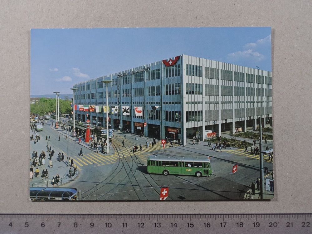 Basel, Mustermesse, Vorplatz mit Neubau, Bus, belebt (Gebraucht) in Lenzburg für CHF 2 – mit ...