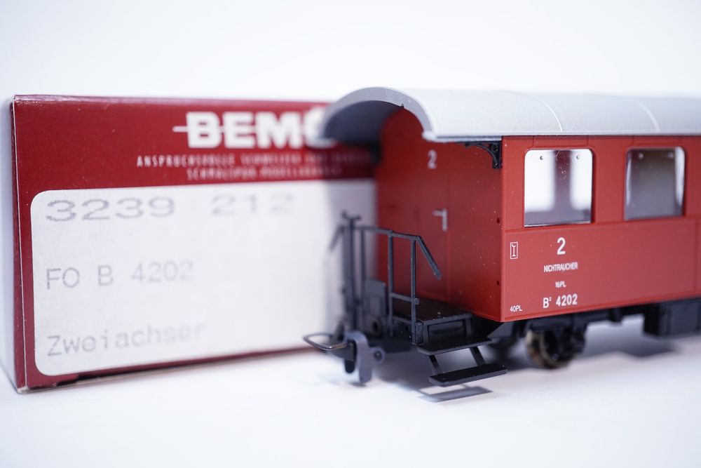 4∑ Bemo 3239 212 FO B 4202 Personwagen rot | Kaufen auf Ricardo