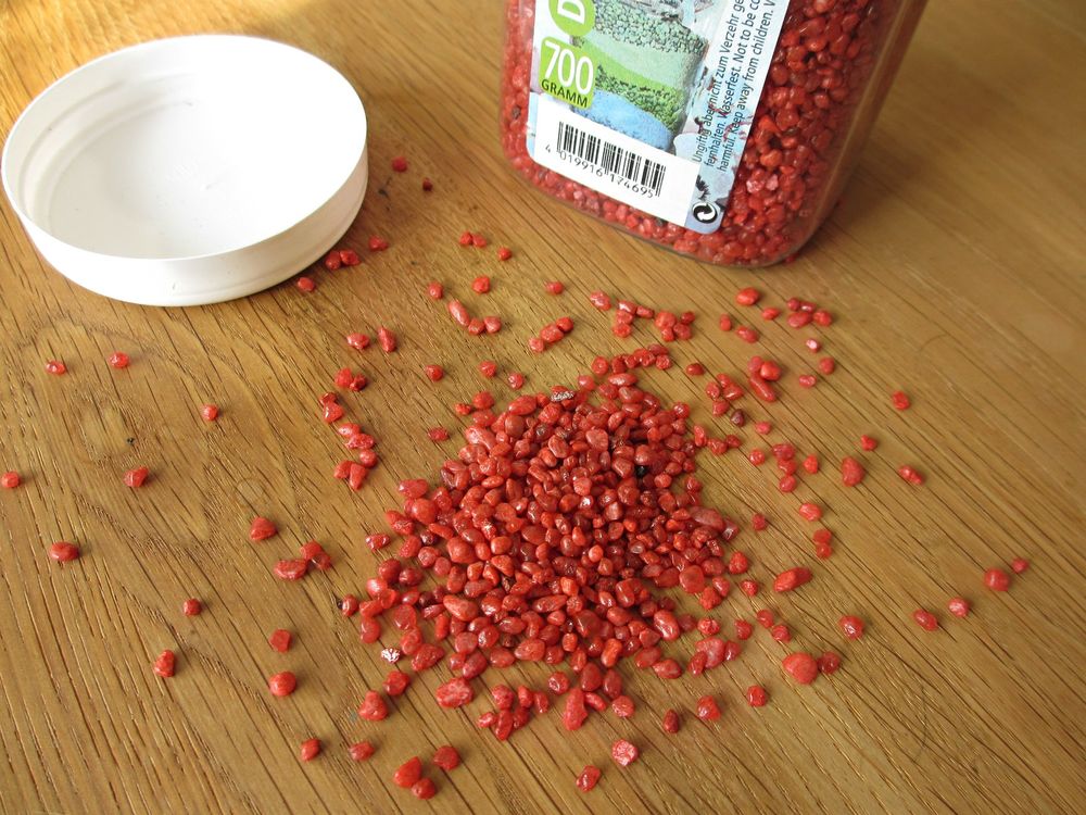 Dekoration Stein oder Sand Granulat rot (Neu (gemäss Beschreibung)) in Winterthur für CHF 2.3 ...