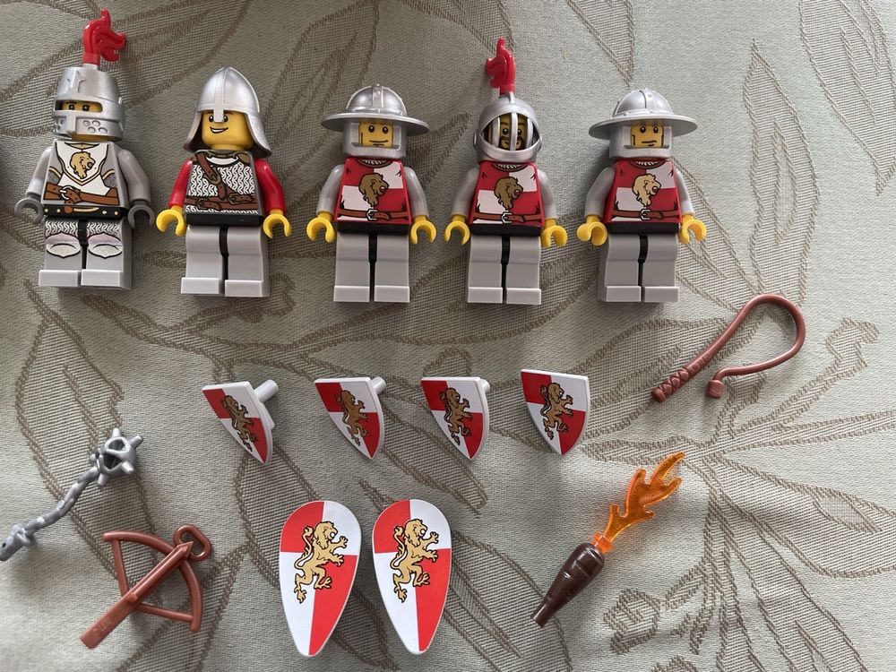 Lego Kingdoms 7188 mit viel Zubehör (Gebraucht) in Wattenwil für CHF 51 ...