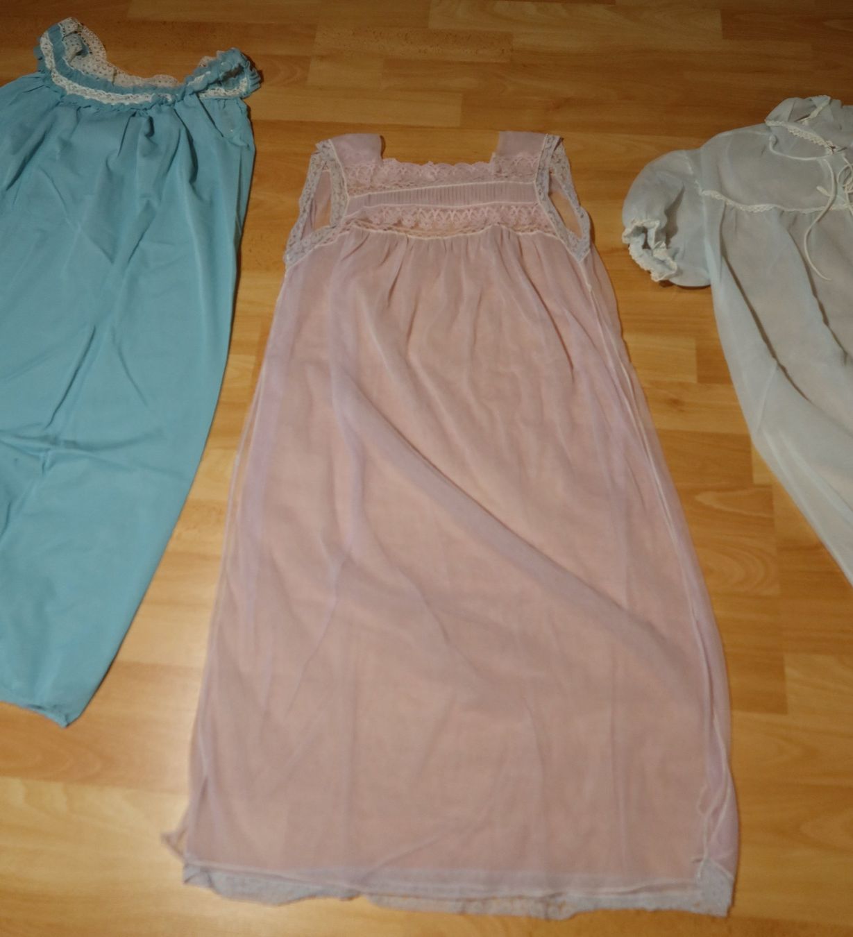 3 antike Nachthemden aus den 70er Jahren (Gebraucht) in Brugg AG für ...