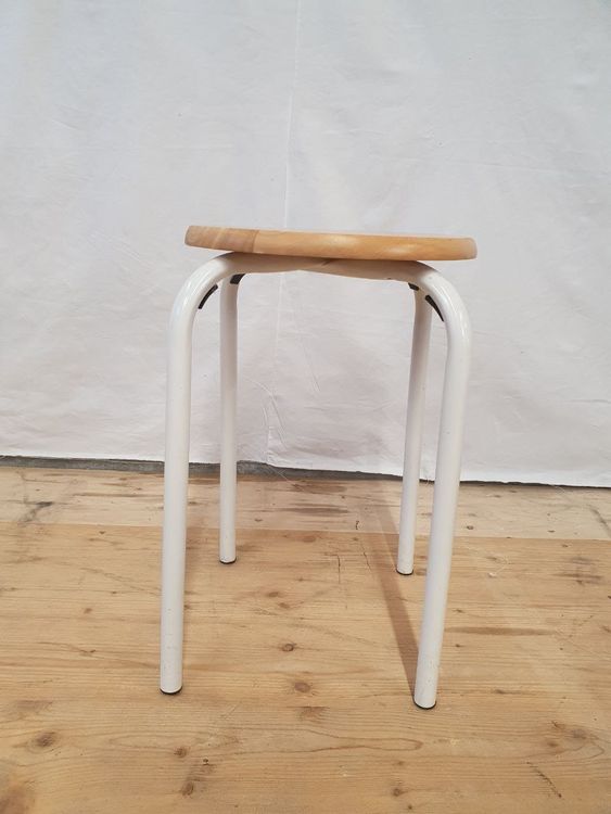 Hocker stapelbar N 6042 (Gebraucht) in Roggwil BE für CHF 1 – nur Abholung auf Ricardo kaufen