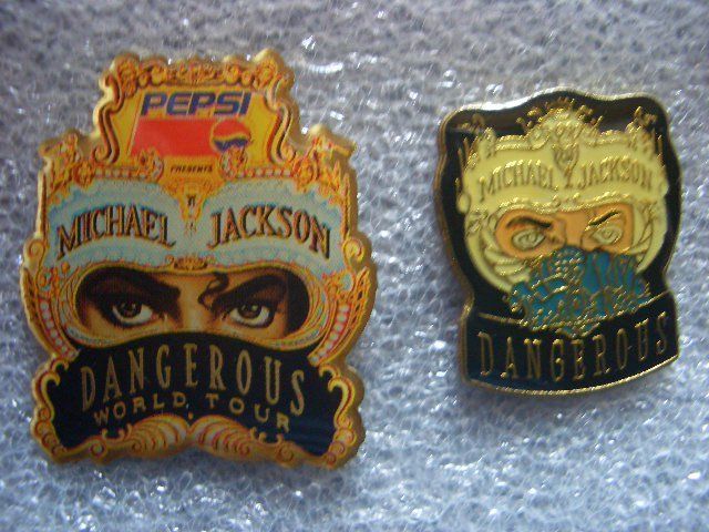 MICHAEL JACKSON , DANGEROUS WORLD TOUR , 2 Pins ! (Gebraucht) in ...
