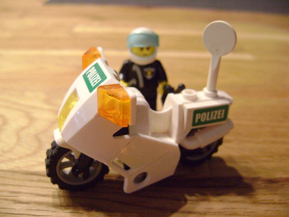 Lego Polizei-Motorrad mit Minifigur | Kaufen auf Ricardo
