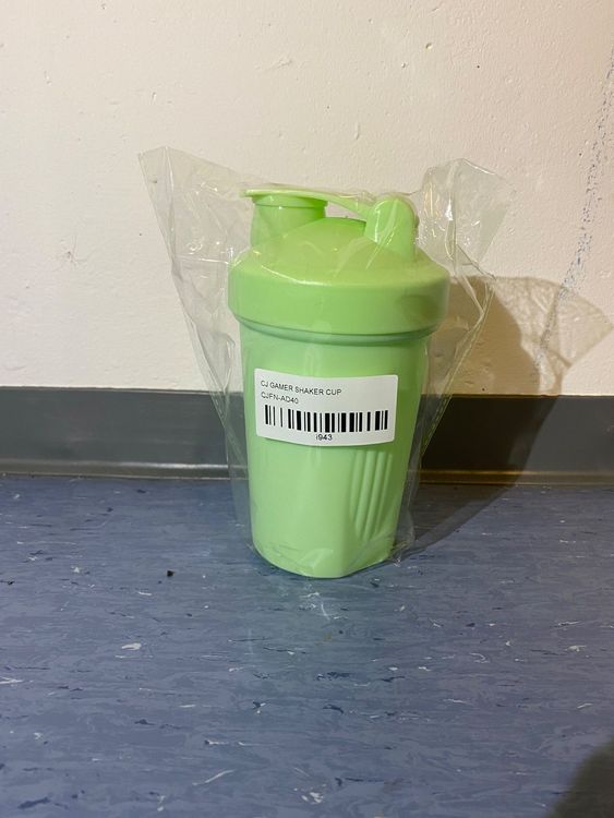 TRAVIS SCOTT CACTUS JACK GAMER SHAKER CUP GLOW IN THE DARK (Neu und ...