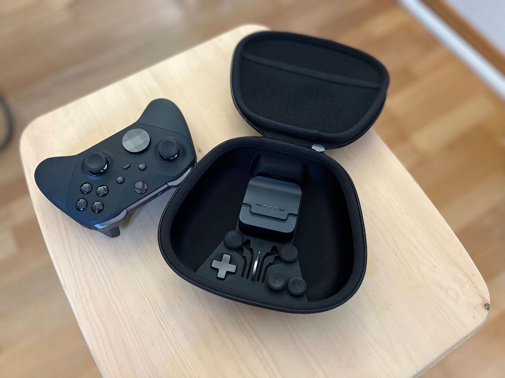 Microsoft Xbox Series X & Elite Wireless Controller Series 2 (Gebraucht ...