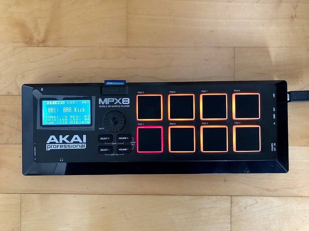 AKAI Professional MPX8 (Gebraucht) in Volketswil für CHF 55 – mit ...