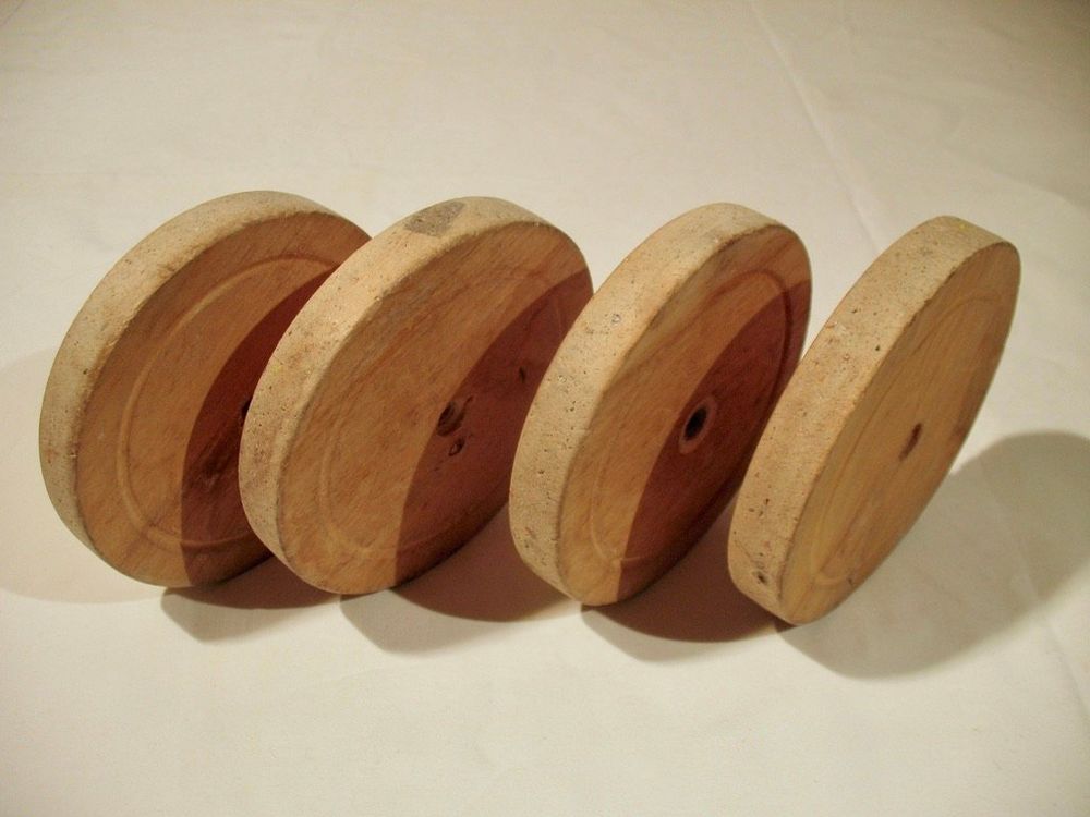 4 Holz Räder Massiv Buche für Fahrzeuge Wagen Basteln (Gebraucht) in ...