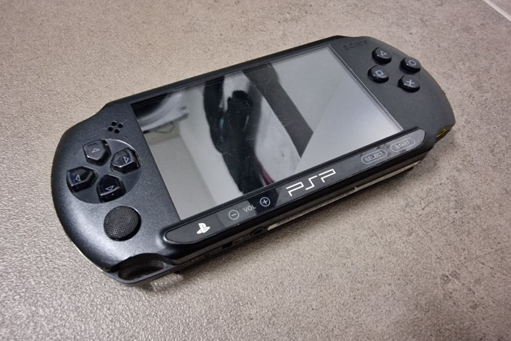 PSP Street / PSP E1004 - schnelle Lieferung! (Gebraucht) in Pratteln ...