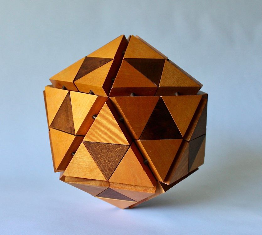 IKOSAEDER AUS HOLZ «TEIL DER FÜNF PLATONISCHEN KÖRPER» (Gebraucht) in ...