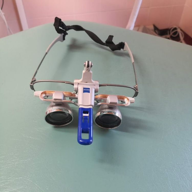 Loupe médicale Zeiss 2.5 EYE MAG Smart (Gebraucht) in Dizy für CHF 360 ...