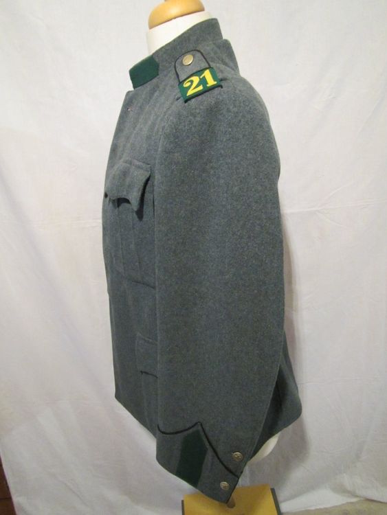 Uniform (Gebraucht) in Büsserach für CHF 35 – mit Lieferung auf Ricardo ...