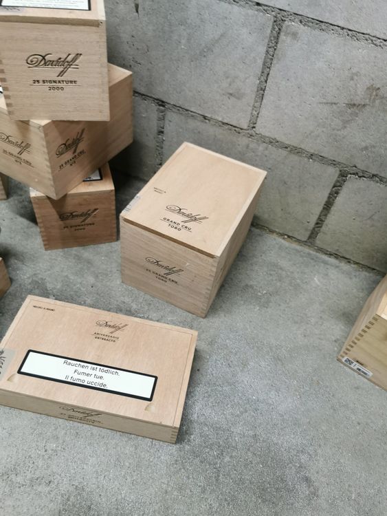 22 x Davidoff + The Griffin's Zigarren Kisten mix (Gebraucht) in ...