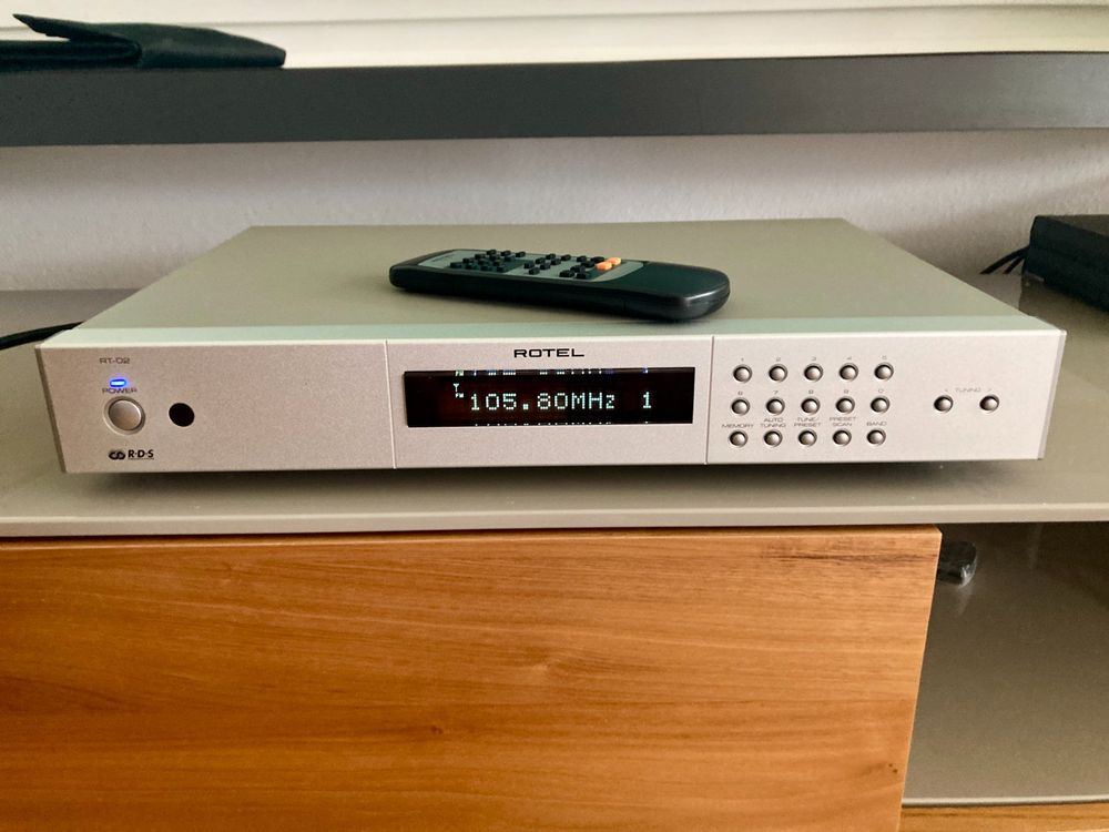 Rotel RT-02 AM/FM tuner (Gebraucht) in Fahrweid für CHF 59 – mit ...
