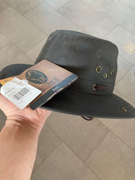 Oilskin river guide hat (Neu und originalverpackt) in Martigny für CHF ...