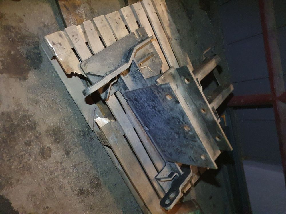 Bührer 475 Pflugplatte (Gebraucht) in Bauma für CHF 50 – nur Abholung ...