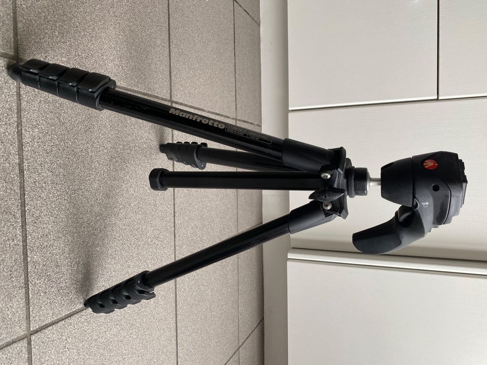 Trépied Manfrotto (Gebraucht) in Petit-Lancy für CHF 5 – mit Lieferung ...