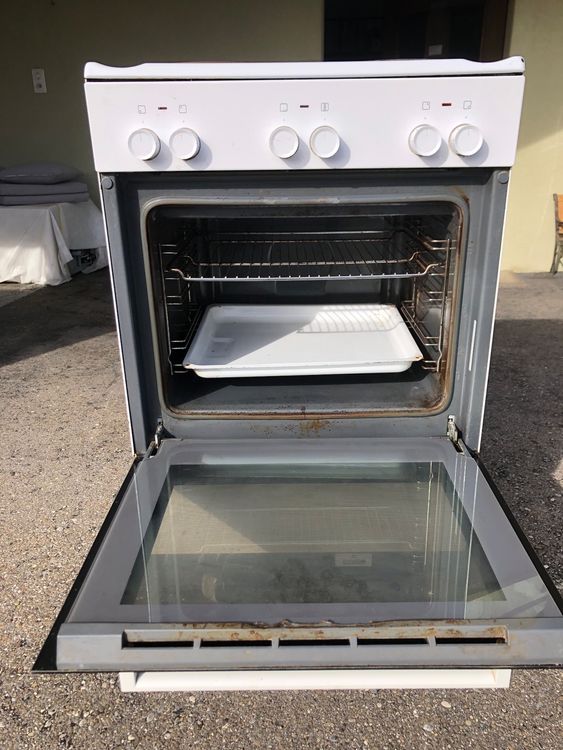 Freistehender Kochherd mit Backofen Bosch HSA 420123 C 400V (Gebraucht ...
