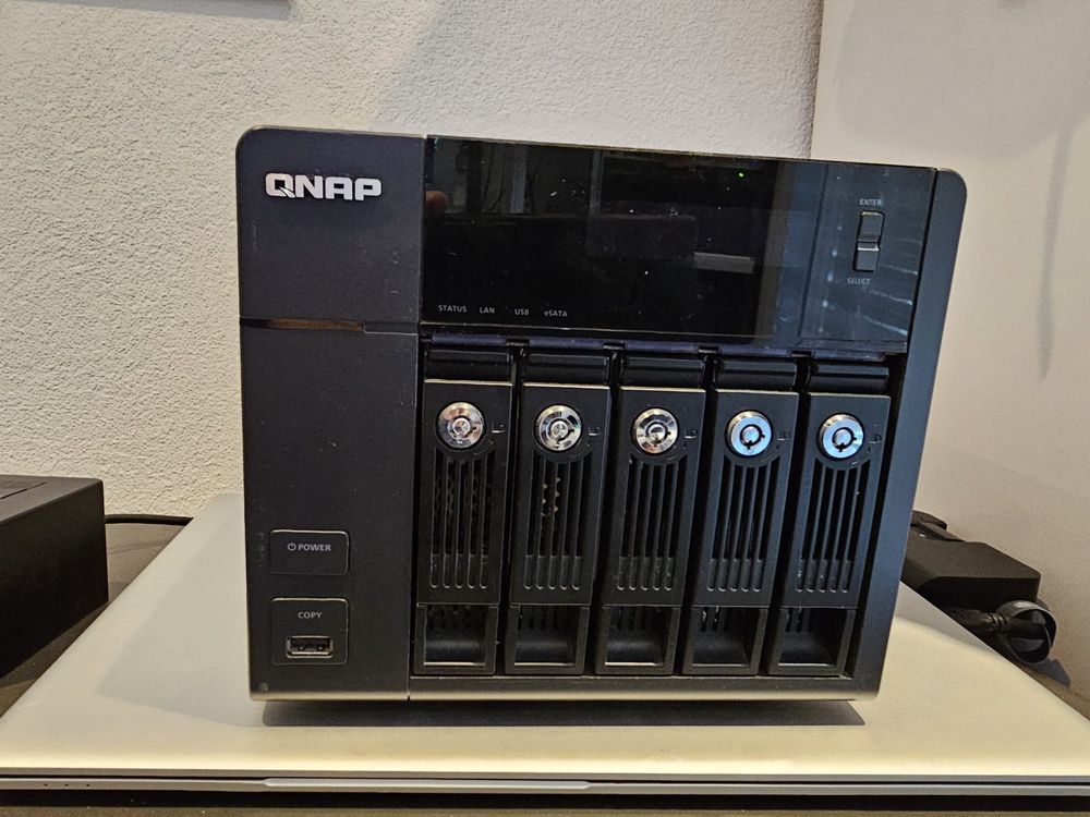 QNAP TS-569 Pro (Gebraucht) in Wettingen für CHF 79 – nur Abholung auf ...