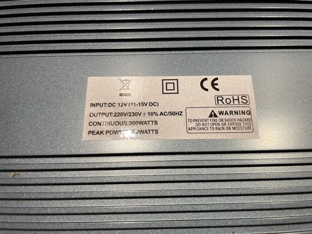 Maxxtro Mobile Power DC/AC 12V/220V Konverter 300W | Kaufen auf Ricardo