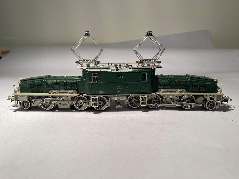 Roco E-Lok SBB Ce 6/8 II "Krokodil" Ep. II grün AC Analog | Kaufen auf Ricardo