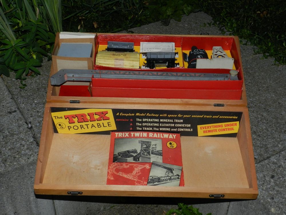 Trix Express TTR H0 WS Conveyor und Kohlenzug | Kaufen auf Ricardo Trix Express TTR H0 WS Conveyor und Kohlenzug | Kaufen auf Ricardo