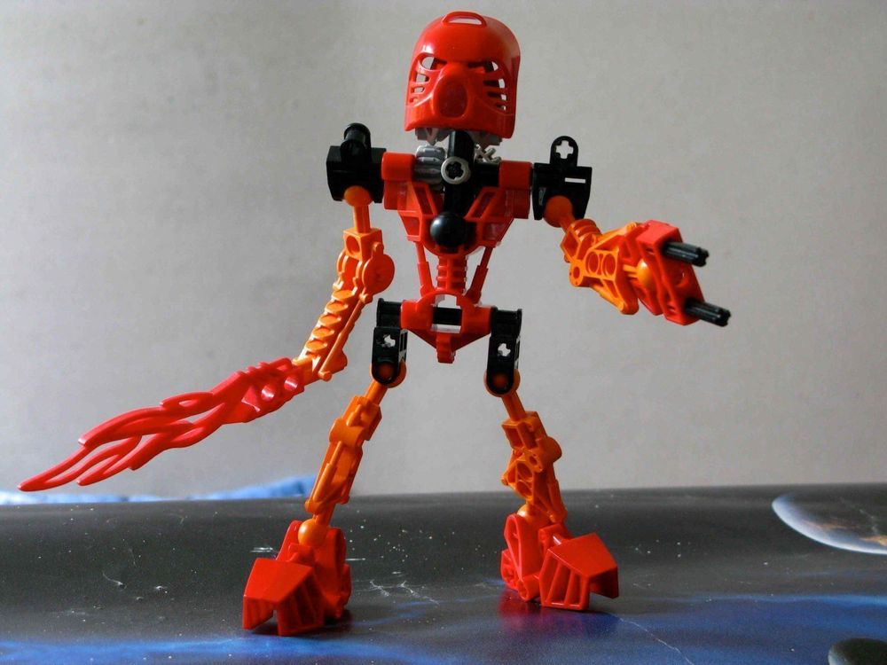 Lego Bionicle 8534 Tahu ( 2001) (Gebraucht) in Samstagern für CHF 6 ...