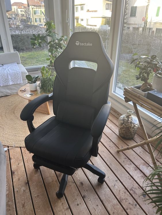 TecTake Gaming chair Comodo | With footrest | Kaufen auf Ricardo