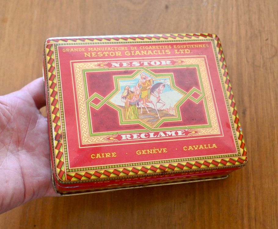 Vintage BLECHDOSE Nestor - Reclame Caire Geneve CIGARETTES (Gebraucht ...