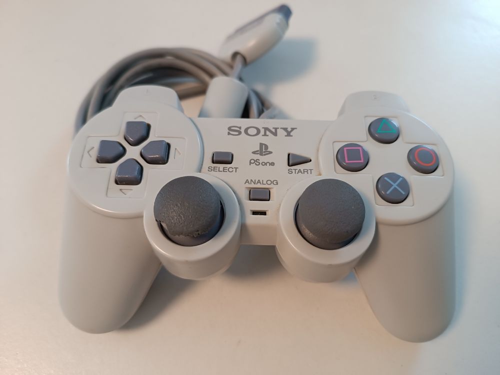 PS One Controller SCPH-110 (Gebraucht) in Gasel für CHF 2 – mit ...