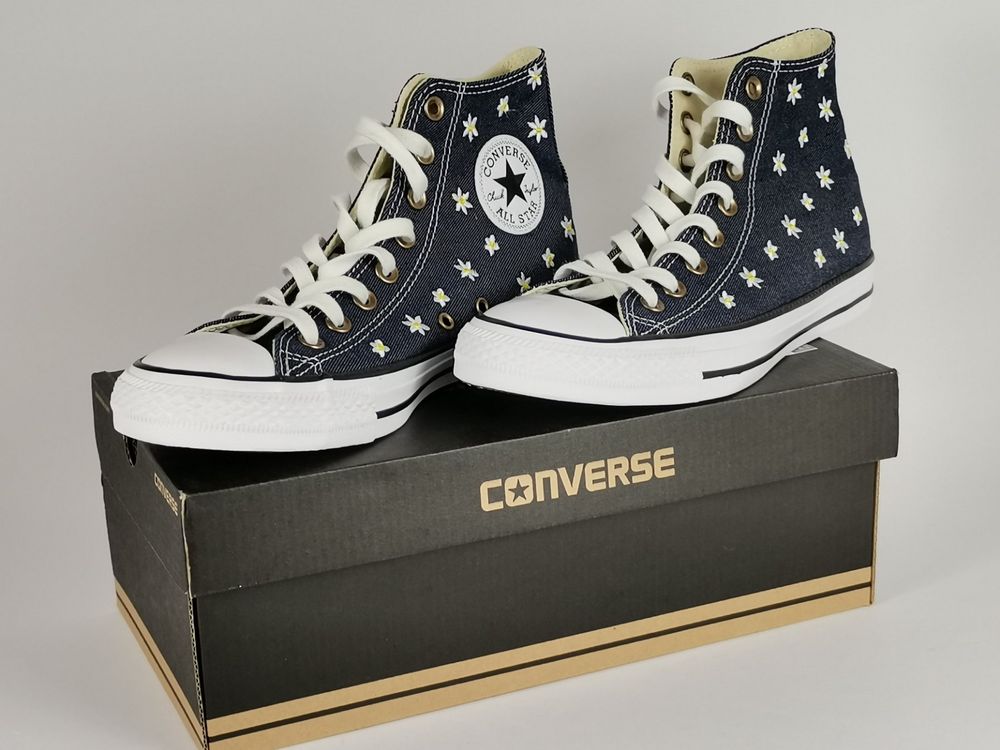 CONVERSE ALLSTARS, Navi-blau mit Daisy design, Gr. 41 (Neu (gemäss Beschreibung)) in ...