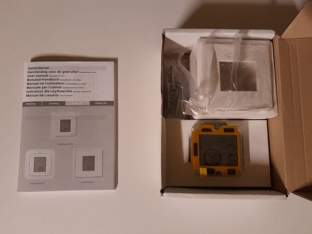 Zehnder Bedieneinheit ComfoSense 67 (Neu und originalverpackt) in Flanthey für CHF 50 – mit ...