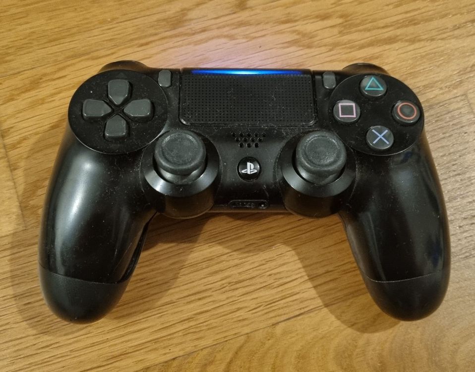 Sony Controller Playstation 4 / PS4 (Gebraucht) in Genève für CHF 21.3 – mit Lieferung auf ...
