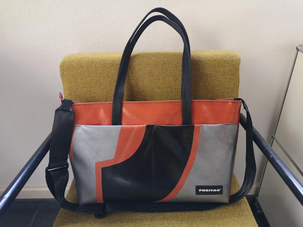 FREITAG STERLING F560 SHOPPER MEDIUM (Gebraucht) in Sissach für CHF 115 – mit Lieferung auf ...