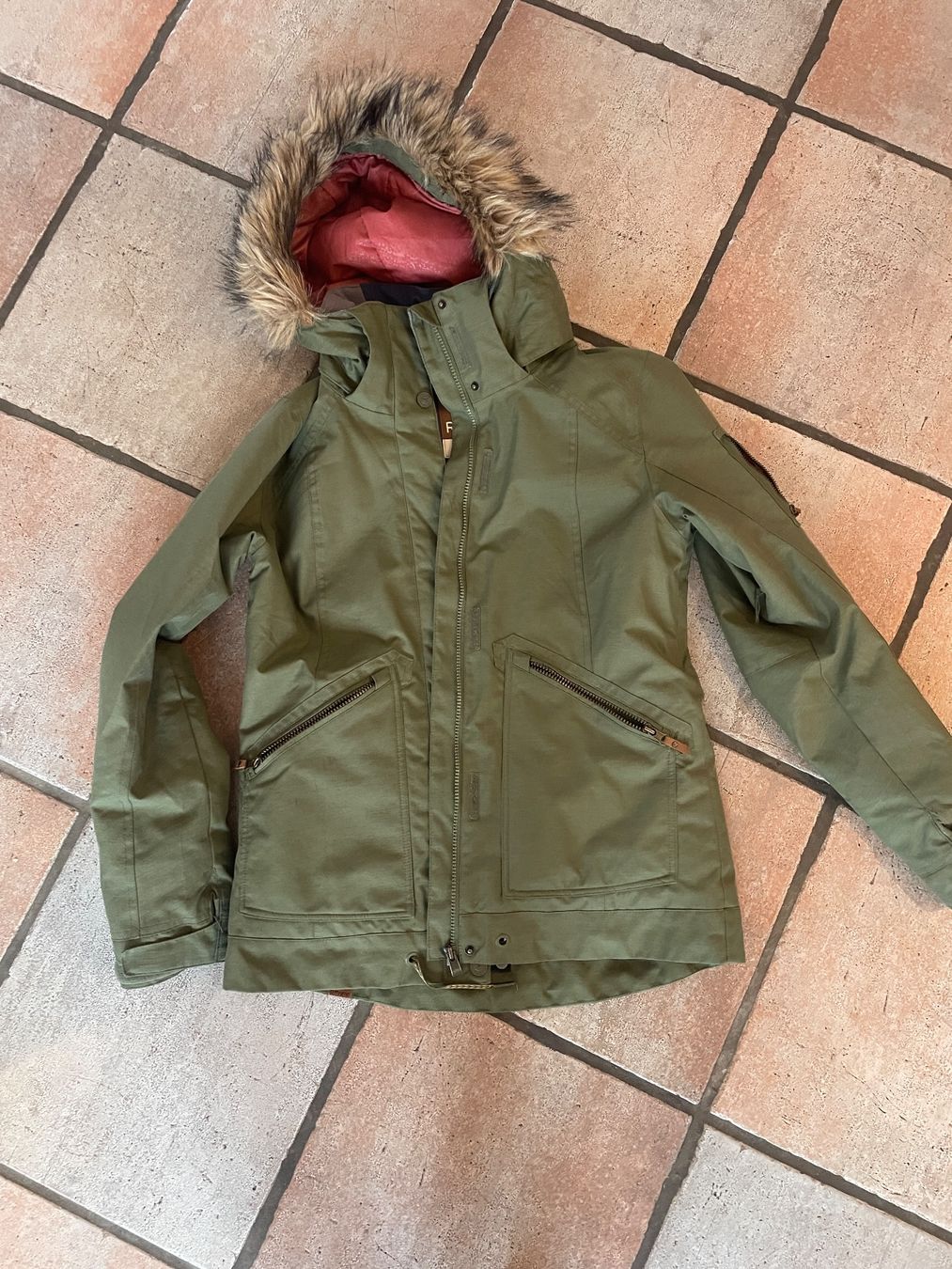 Roxy Winterjacke, Khaki-Grün, Kunstfell, Grösse M, Top! (Gebraucht) in ...