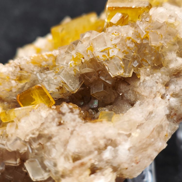 GOLDENER BARIT auf kubischem FLUORIT, Super selten | Kaufen auf Ricardo