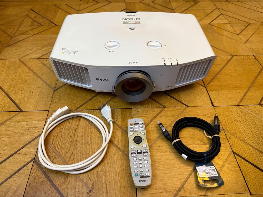Epson Beamer EG-B5100 Heimkino Projektor Top! (Gebraucht) in Aesch ZH ...