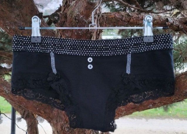 Panty /Slip Foxers schwarz,Punkte/Spitze,Gr.XS ,NEU (Neu (gemäss Beschreibung)) in Siblingen für ...