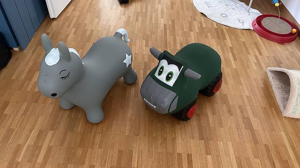Hüpfpferd/ Hüpftraktor (Gebraucht) in Strengelbach für CHF 5 – nur ...
