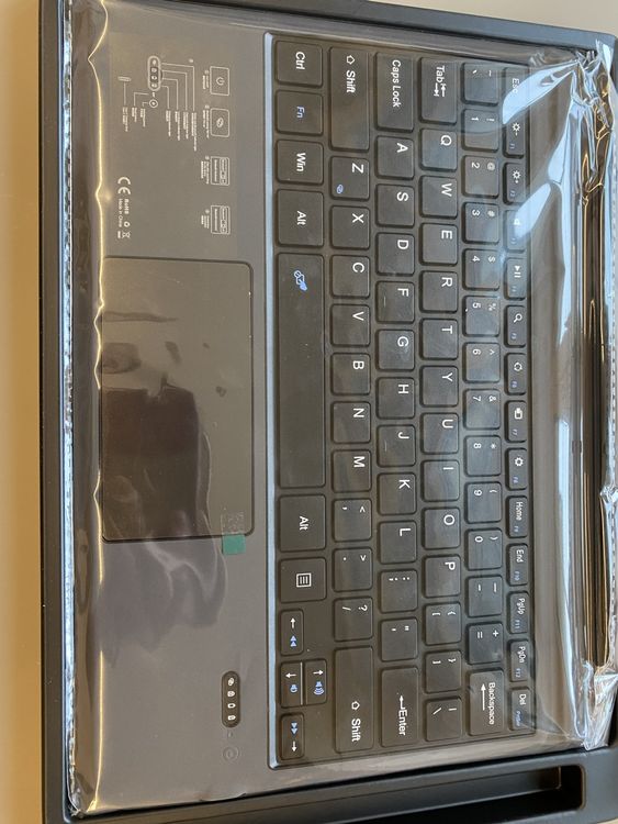 Smart Keyboard Surface Pro (Neu und originalverpackt) in Unterägeri für ...