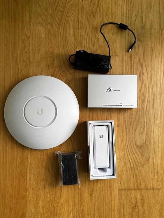 Ubiquiti UniFi - Starterpacket: AP, CloudKey und Switch (Gebraucht) in ...