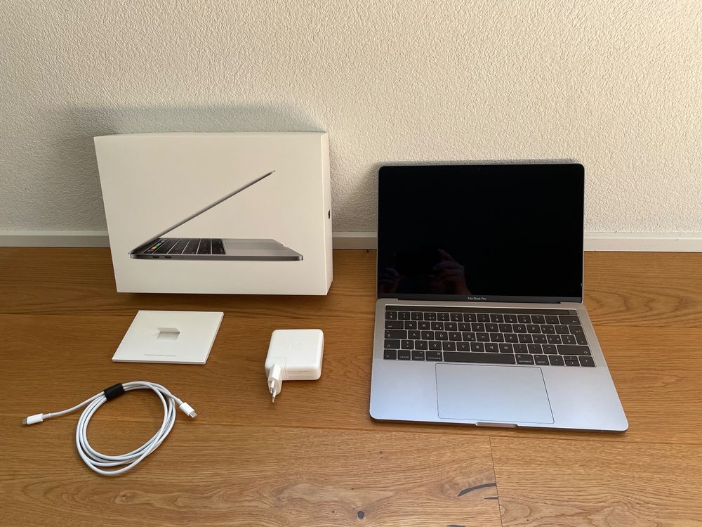 Macbooc Pro 13 Core i5 3.1GHz 512GB Disk 16GB Ram & Touchbar (Gebraucht ...