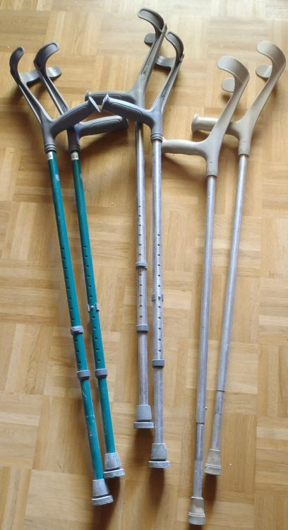 3 Paar Gehhilfen / Gehstützen / Krücken (Gebraucht) in St. Gallen für ...