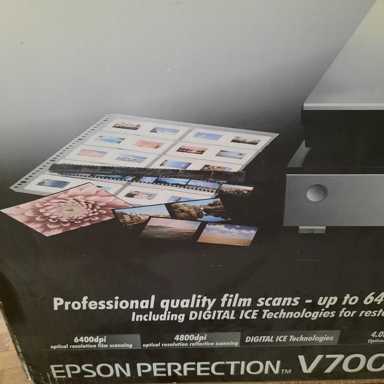 EPSON PERFECTION V700 PHOTO Flachbett Scanner (Gebraucht) in Lachen SZ für CHF 194 – mit ...