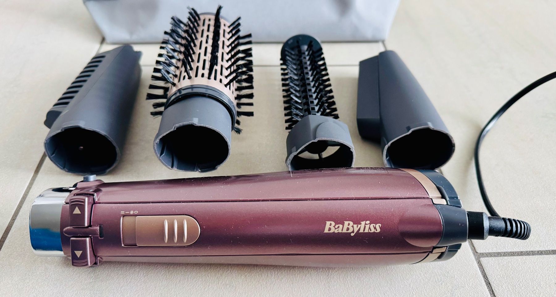 Babyliss Warmluftbürste-Set, neuwertig (Neu (gemäss Beschreibung)) in ...
