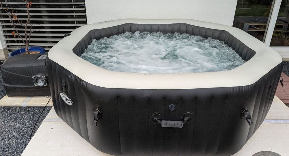 Intex Whirlpool PureSpa Jet & Bubble Deluxe 6 Plätze | Kaufen auf Ricardo