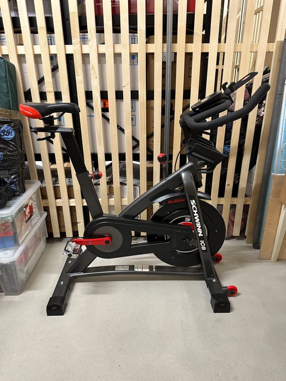 Schwinn IC8 Exercise Bike / Heimtrainer | Kaufen auf Ricardo