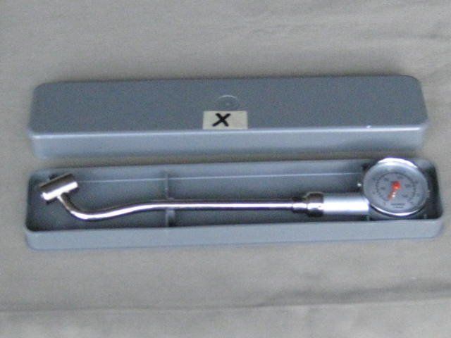 Manomètre contrôle pression des pneus Art M+de camion SAURER | Kaufen ...