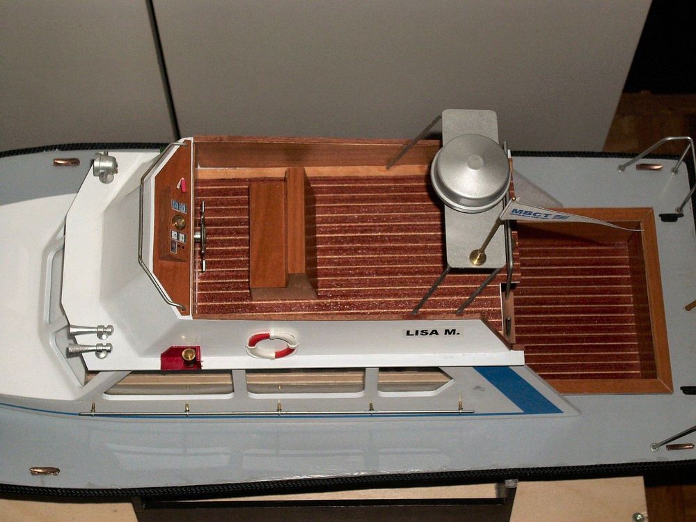 Modeljacht "LISA M" von Krick (D'occasion) à Goldswil pour CHF 180 ...